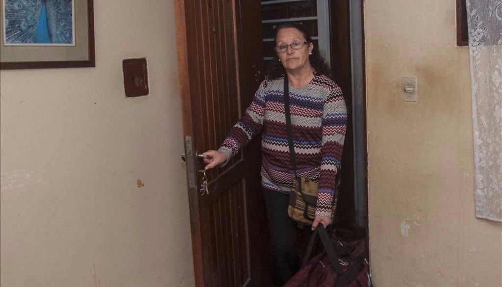 Celia volvió a la vivienda que le remataron por $300 : r/argentina